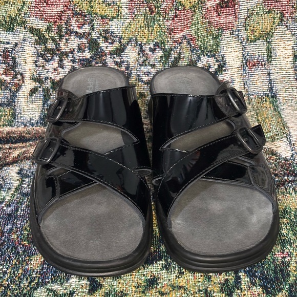 Clarks | Shoes | Clarks Springers Black Patent Leather Sandals | Poshmark